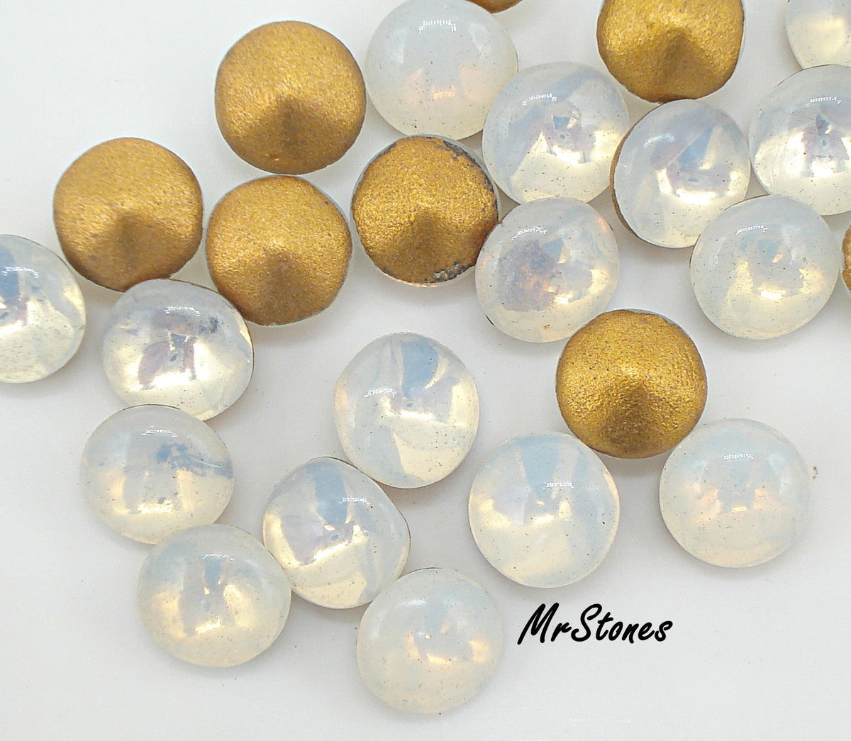 6.2mm (3189) (28ss) White Opal Glass Round Buff Top Doublet – MrStones